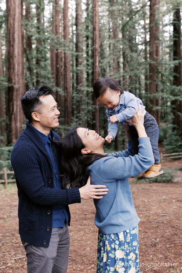 Yen Family | Oakland Redwoods Family Session - Anna Wu Photography